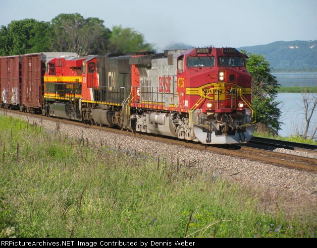 BNSF 4705 Aurora Sub.